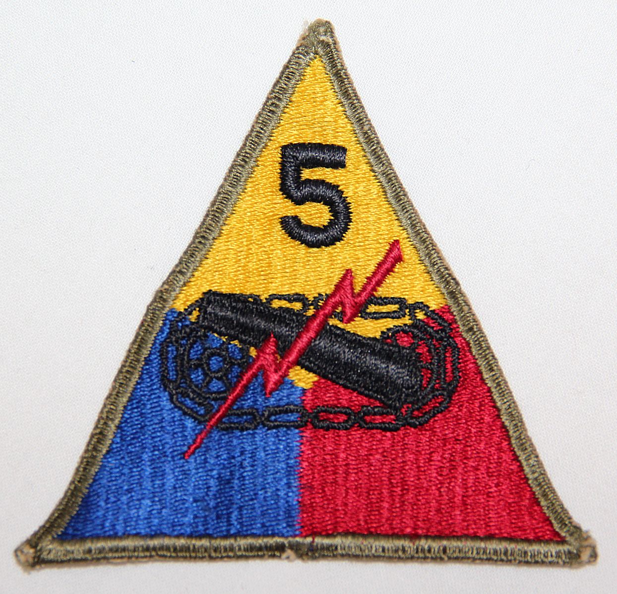 G004. WWII 5TH ARMORED DIVISION PATCH W/ LEMON YELLOW TOP - B & B Militaria