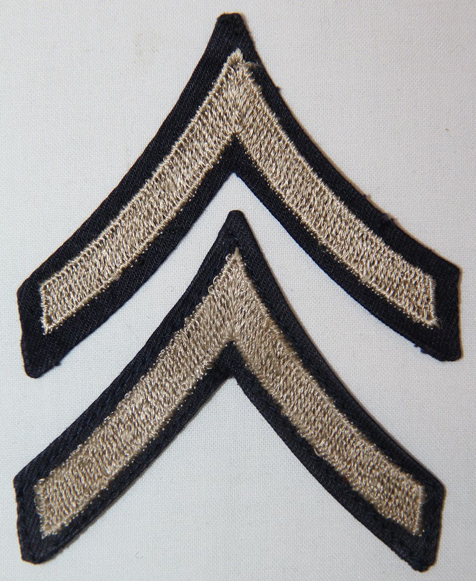 G087. WWII EMBROIDERED ON TWILL PRIVATE FIRST CLASS CHEVRONS - B & B ...
