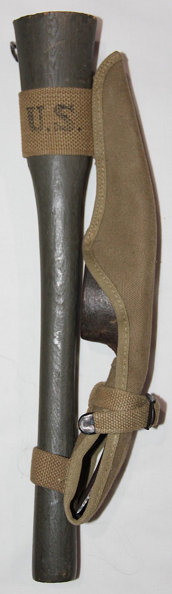 E321. NICE WWII PICK MATTOCK WITH BELT CASE - B & B Militaria