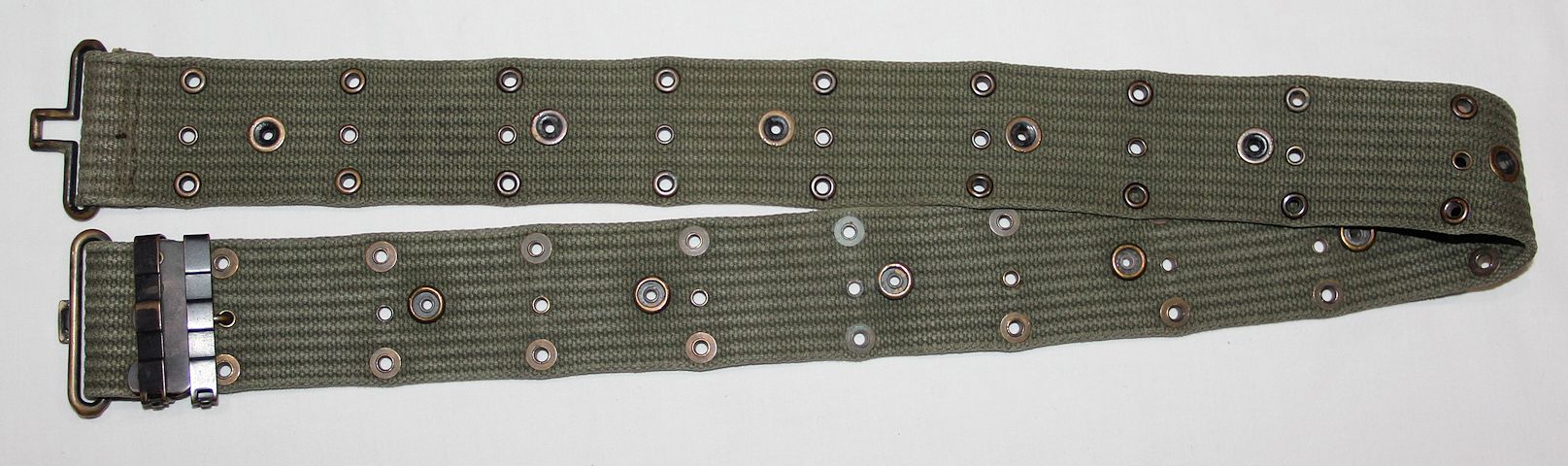 T266. VIETNAM USMC M1961 PISTOL BELT WITH SNAPS - B & B Militaria