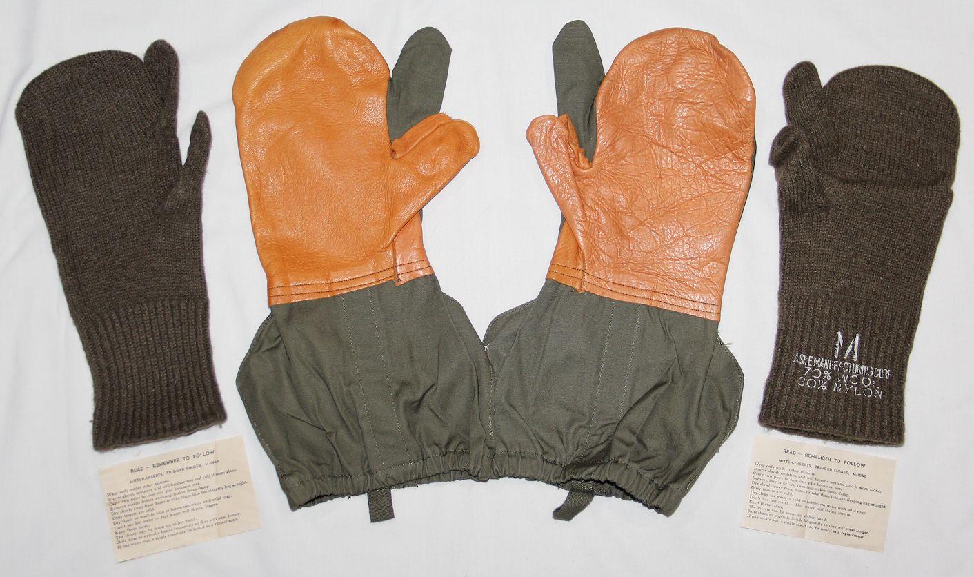 S156. UNISSUED KOREAN WAR TRIGGER FINGER MITTENS WITH INSERTS - B & B ...