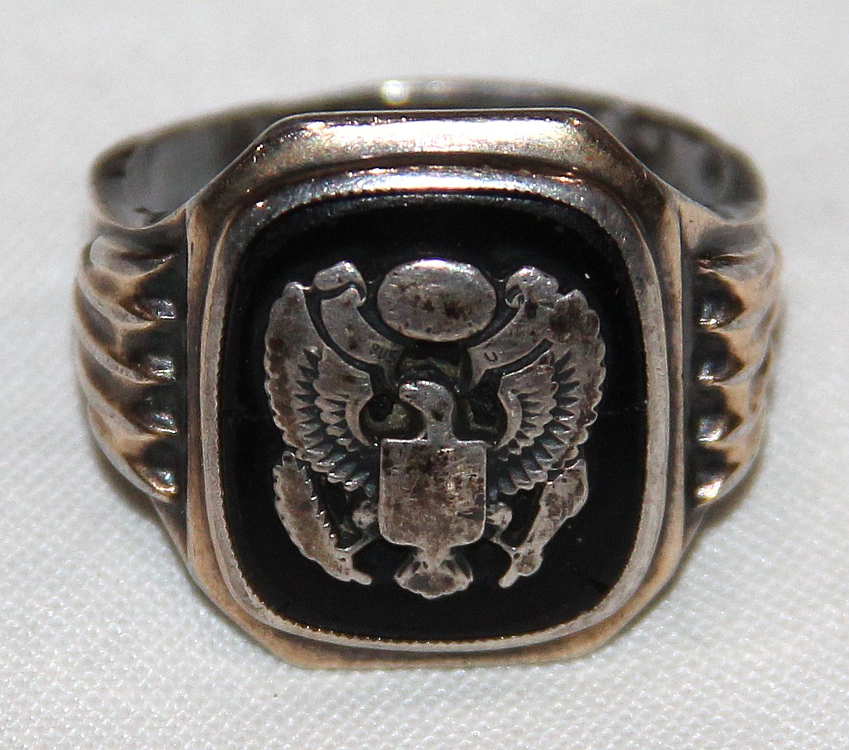 H151. WWII US ARMY PRIVATE PURCHASE STERLING RING - B & B Militaria