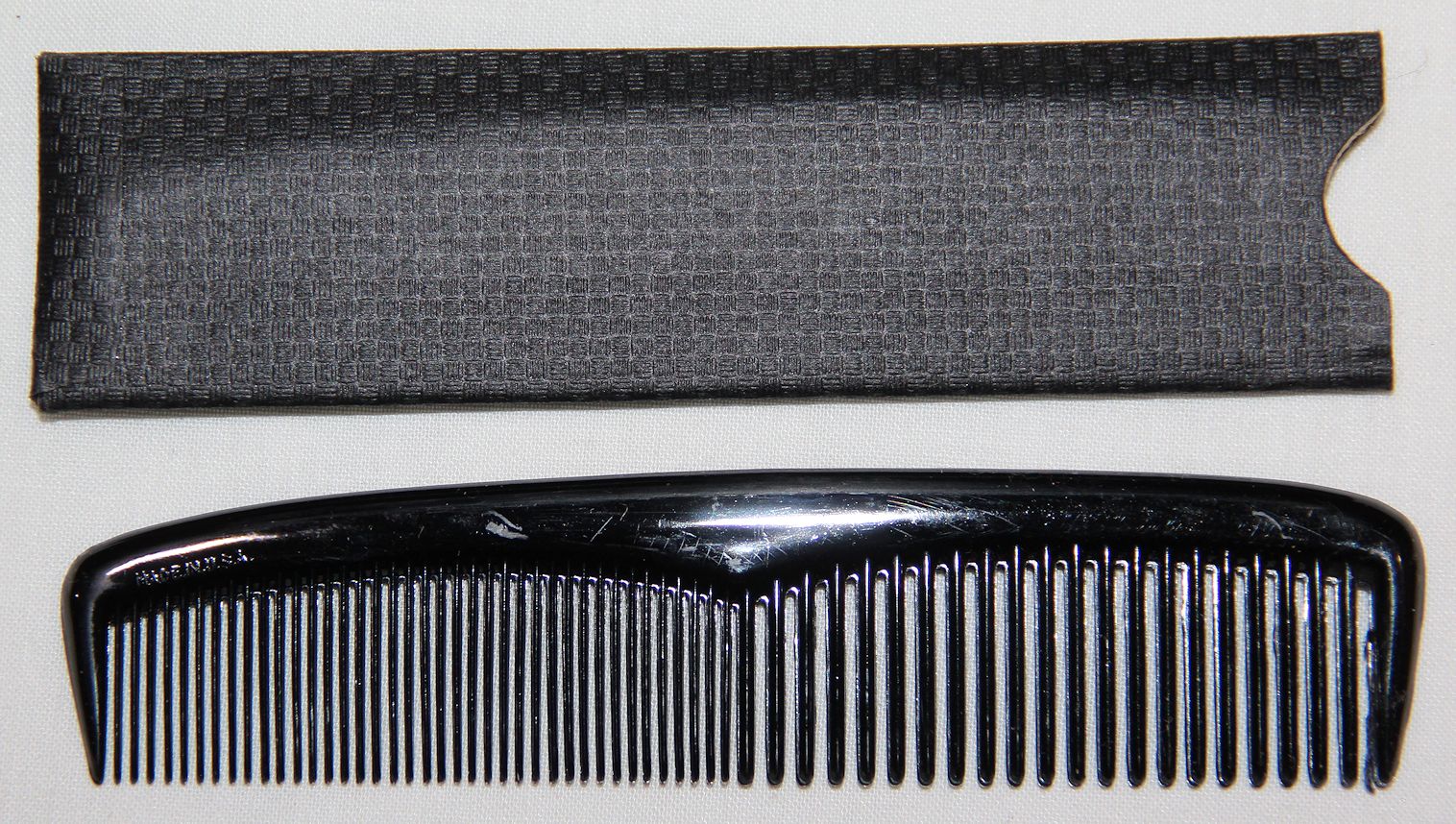 E477. UNISSUED WWII GI COMB IN CARDBOARD SLEEVE - B & B Militaria