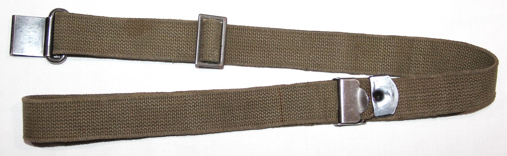 E479. WWII OD WEB RIFLE SLING - B & B Militaria