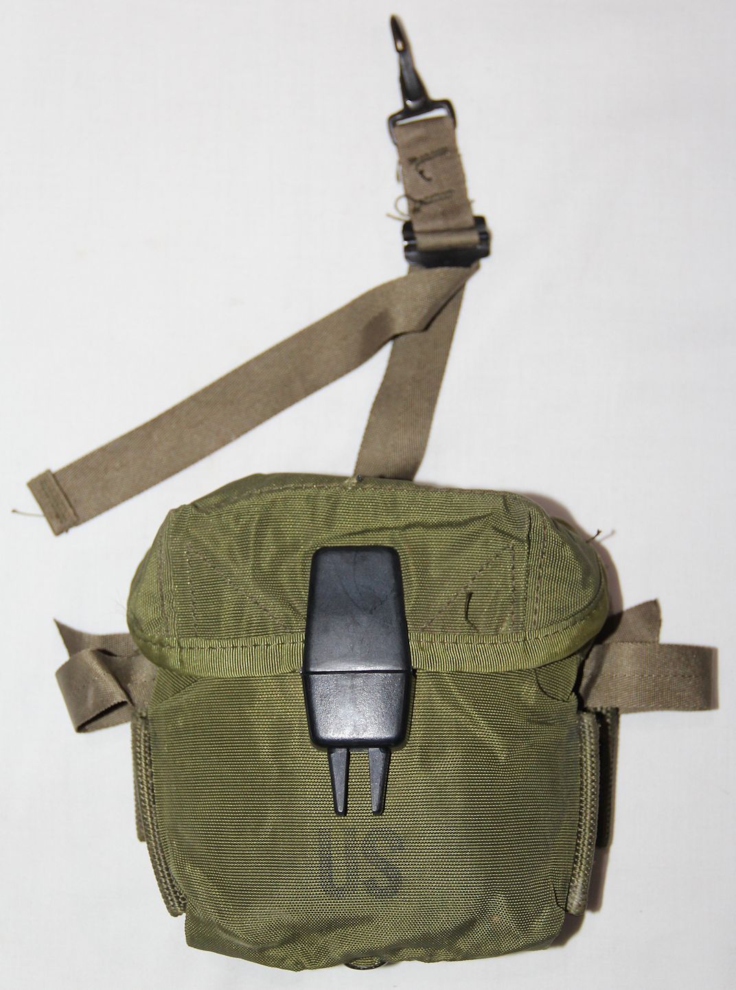T341. VIETNAM 1969 DATED NYLON 20RD M16 MAGAZINE POUCH - B & B Militaria