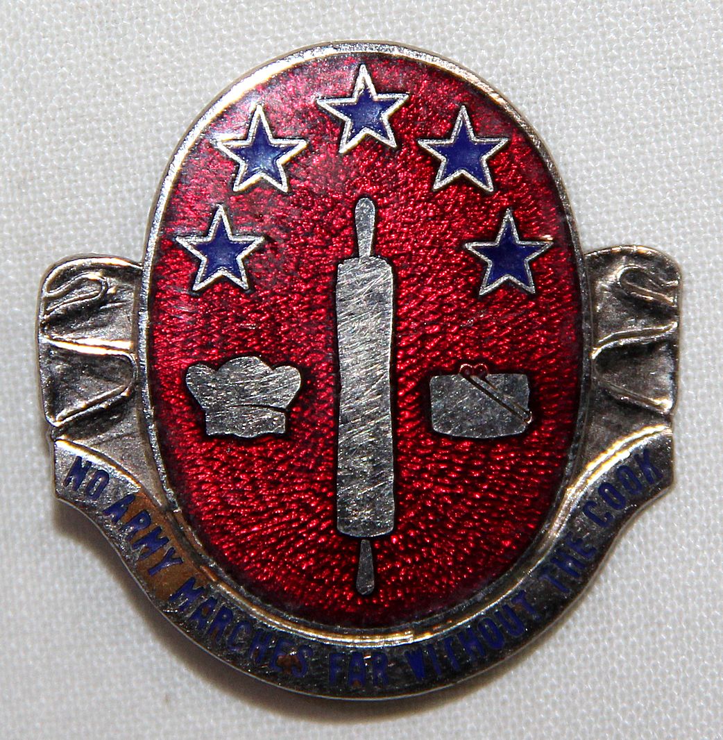 H169. WWII - KOREA ARMY COOK AND BAKER SCHOOL UNIT CREST - B & B Militaria