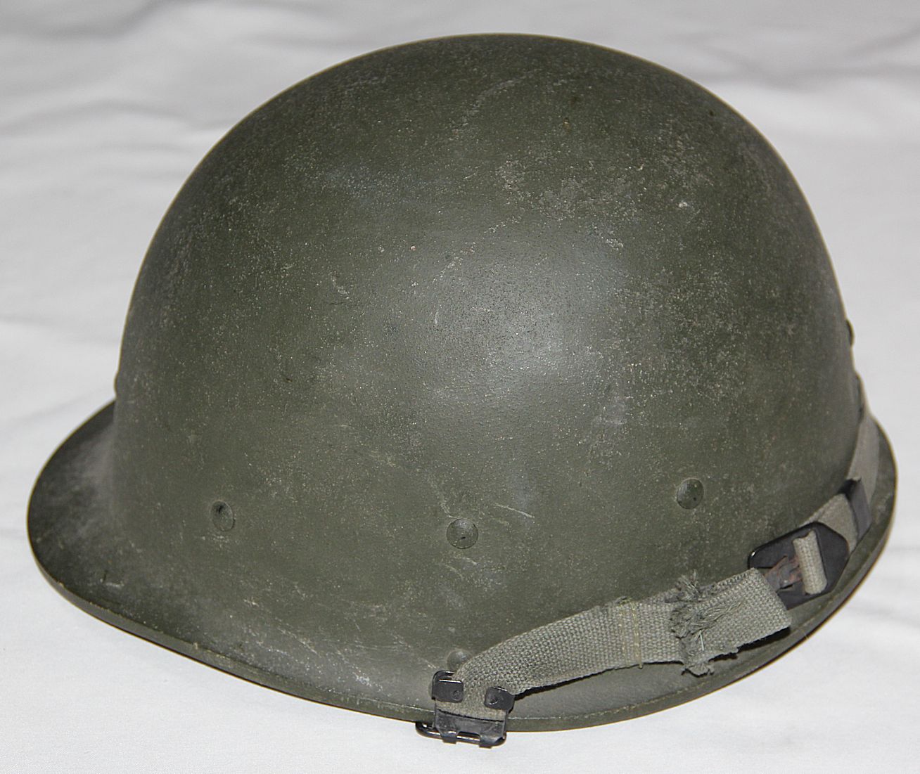 U061. IRAQI M80 GREEN COMBAT HELMET - B & B Militaria