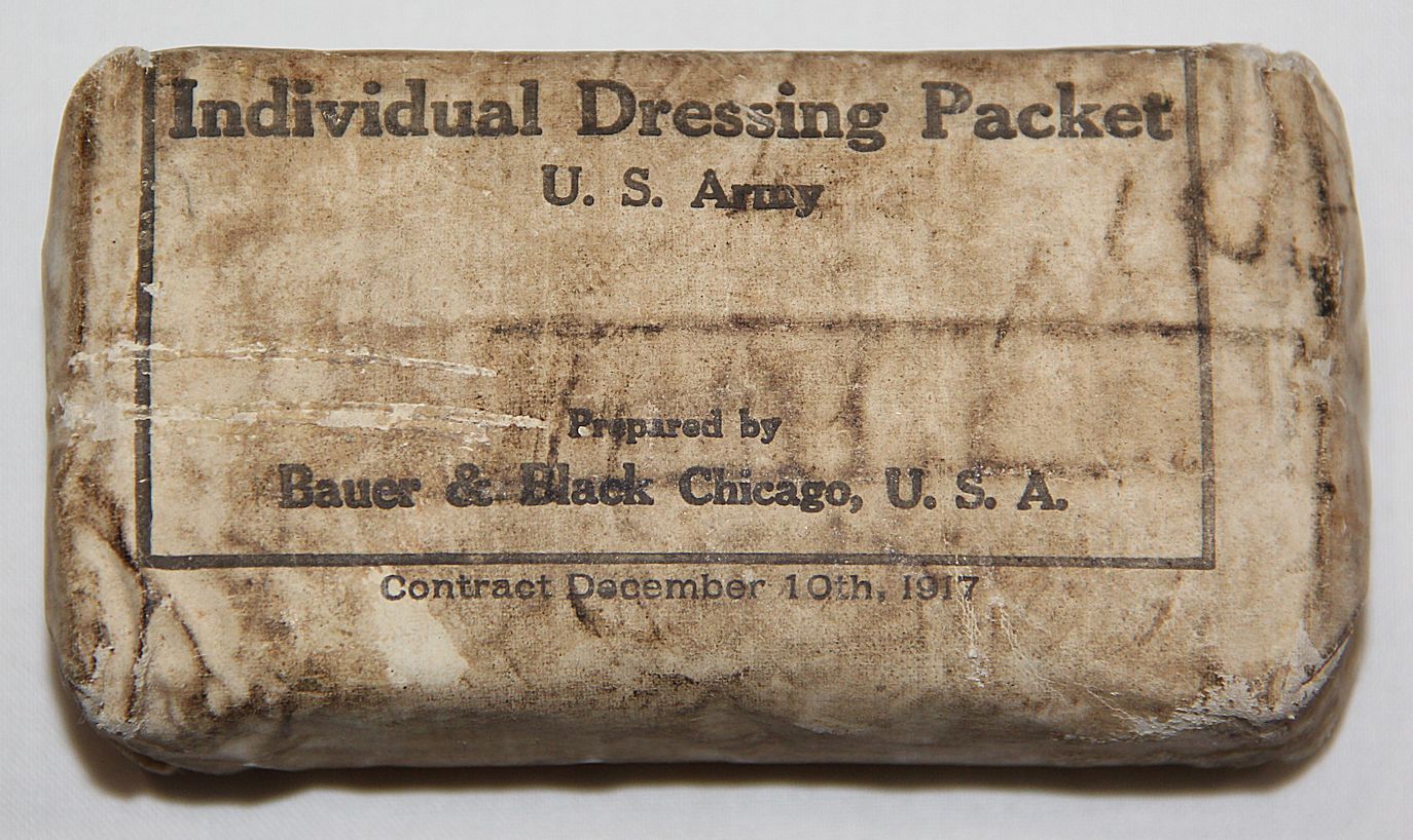 B436. WWI 1917 DATED US ARMY INDIVIDUAL DRESSING PACKET - B & B Militaria