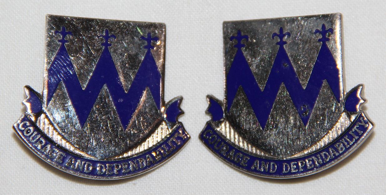 S206. COLD WAR ERA 86TH INFANTRY REGIMENT PINBACK UNIT CRESTS - B & B ...