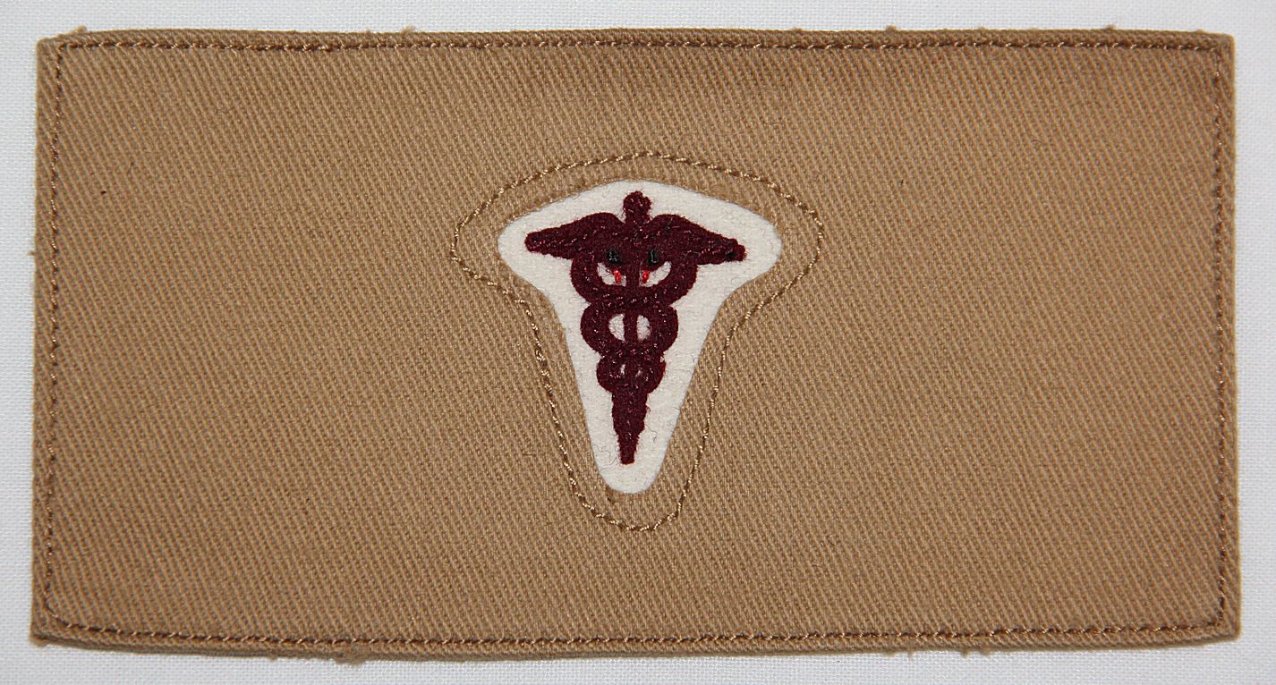 A089. 1902-1903 PRIVATE OF THE HOSPITAL CORPS INSIGNIA - B & B Militaria