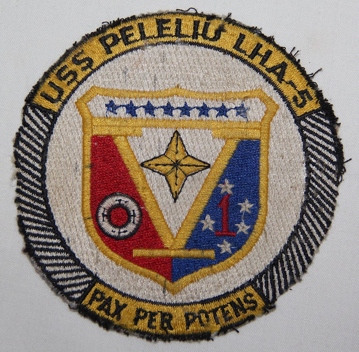 U093. US NAVY USS PELELIU LHA-5 CHEST PATCH - B & B Militaria
