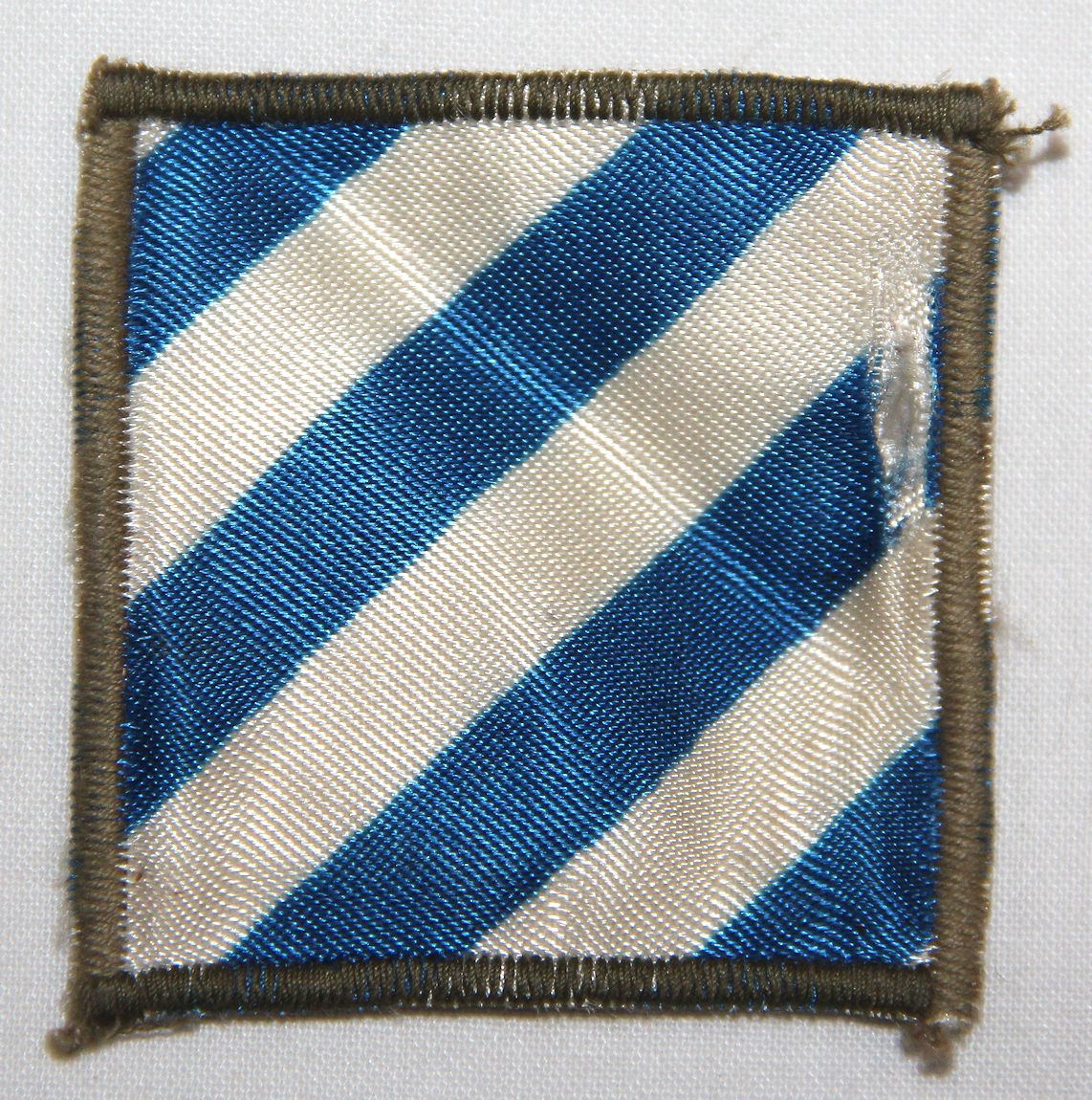 G285. WWII ITALIAN MADE 3RD INFANTRY DIVISION PATCH - B & B Militaria