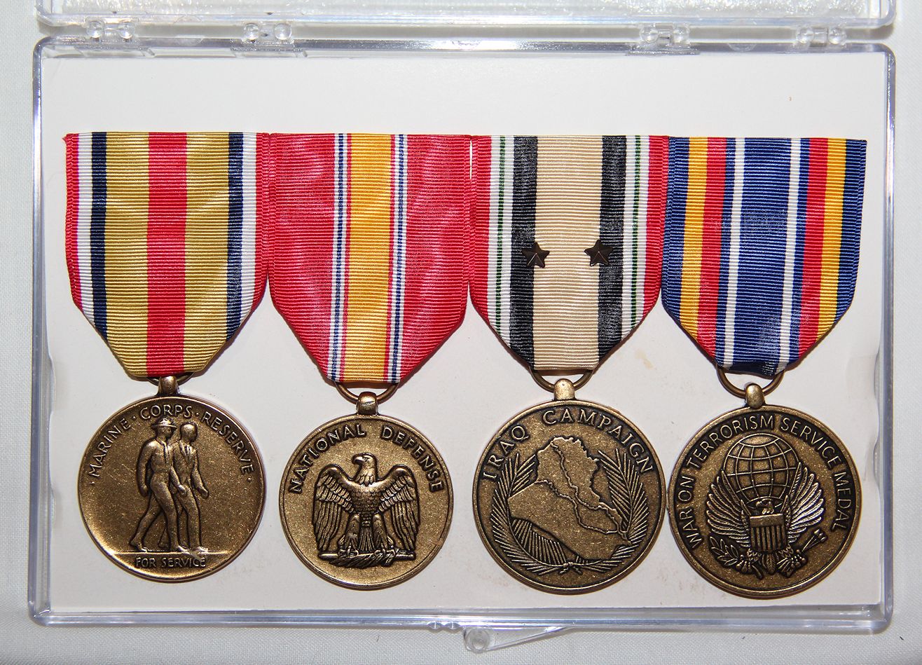 U095. GWOT IRAQ USMC 4 PLACE MOUNTED MEDAL GROUP - B & B Militaria