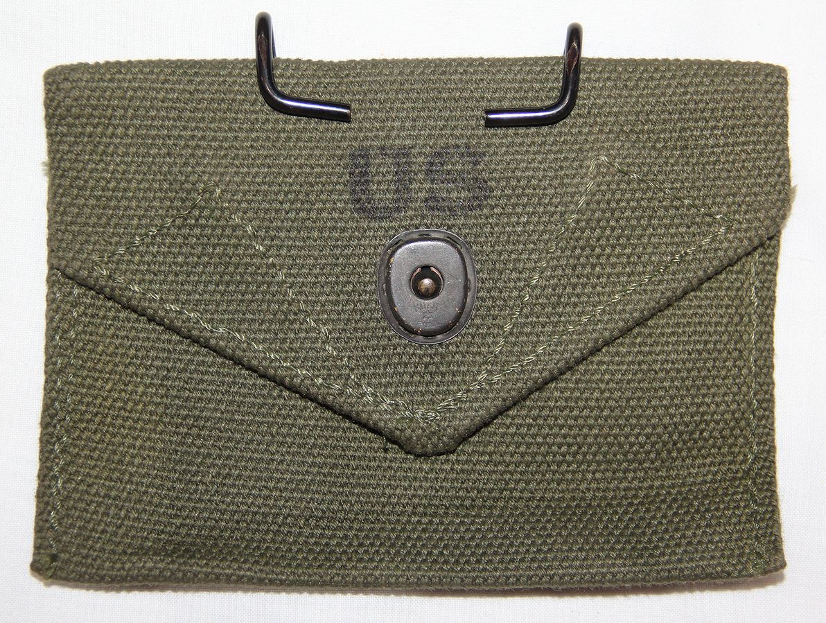 T460. PRE VIETNAM 1962 DATED MAGNETIC LENSATIC COMPASS POUCH - B & B ...