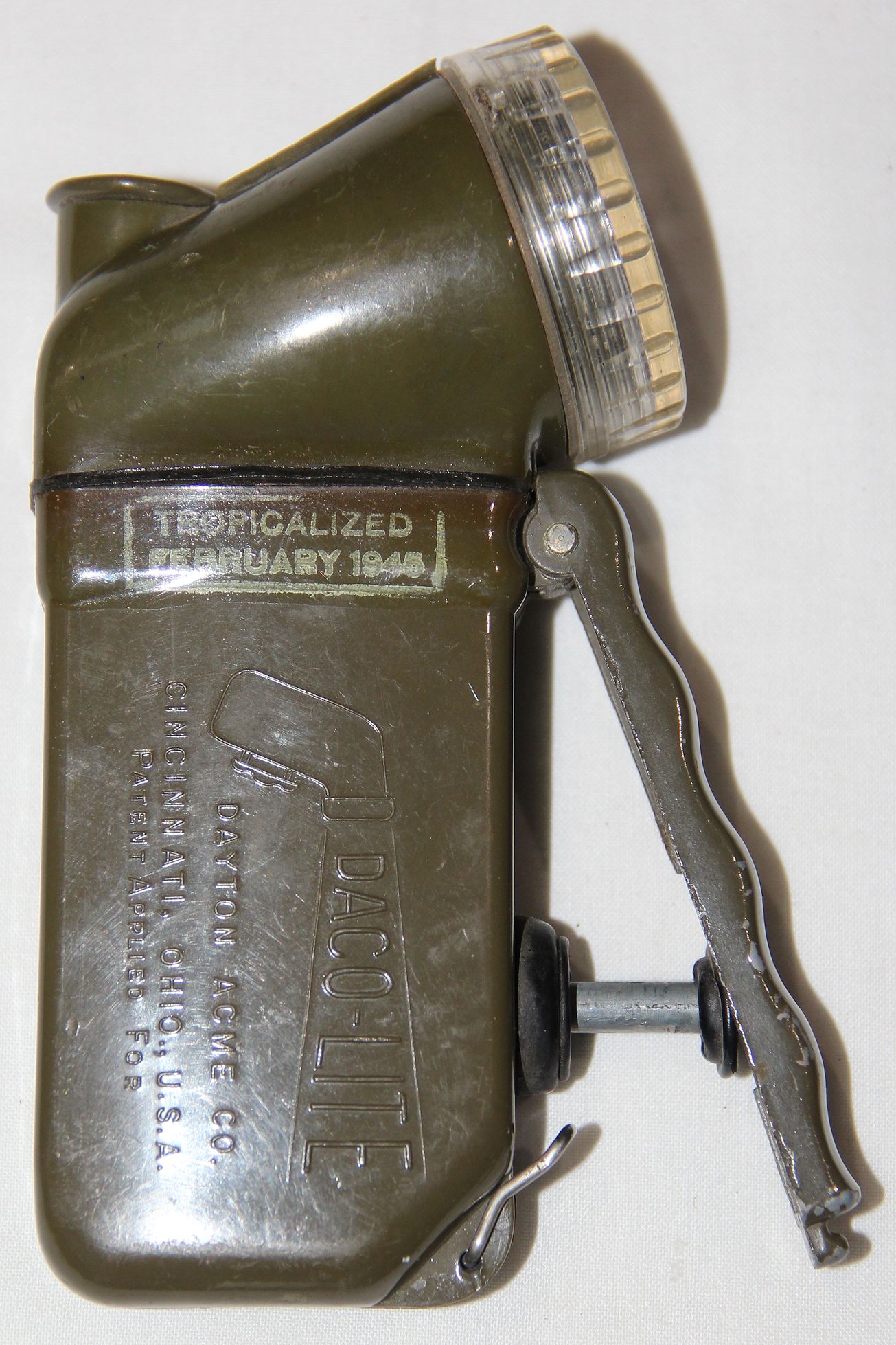 E738. WORKING WWII AAF A-9 HAND ENERGIZED FLASHLIGHT - B & B Militaria