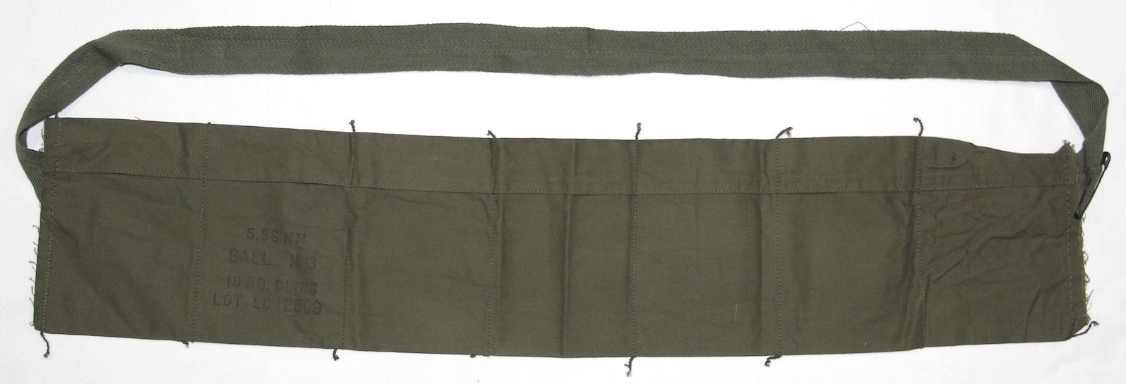 T507. VIETNAM 1968 DATED 5.56mm BANDOLEER WITH SAFETY PIN - B & B Militaria