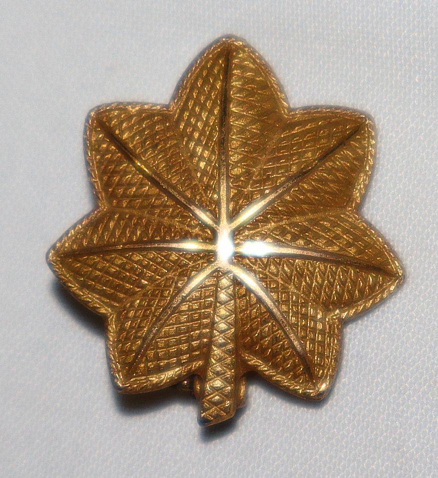 H274. WWII PINBACK MAJOR RANK INSIGNIA MARKED ROLLED GOLD - B & B Militaria