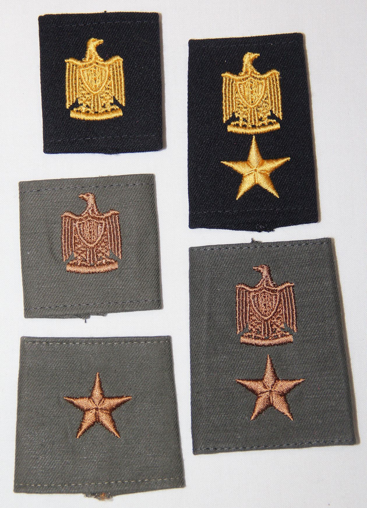 U110. LOT OF ASSORTED IRAQI INSIGNIA - B & B Militaria