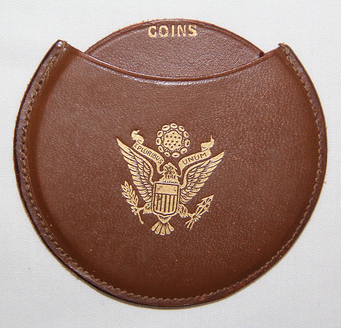 E840. NICE WWII US ARMY LEATHER COIN PURSE - B & B Militaria