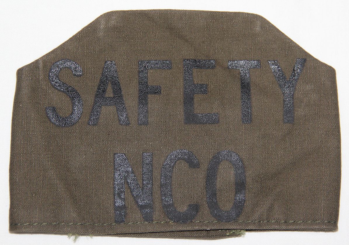 U112. SAFETY NCO ARMBAND BRASSARD - B & B Militaria