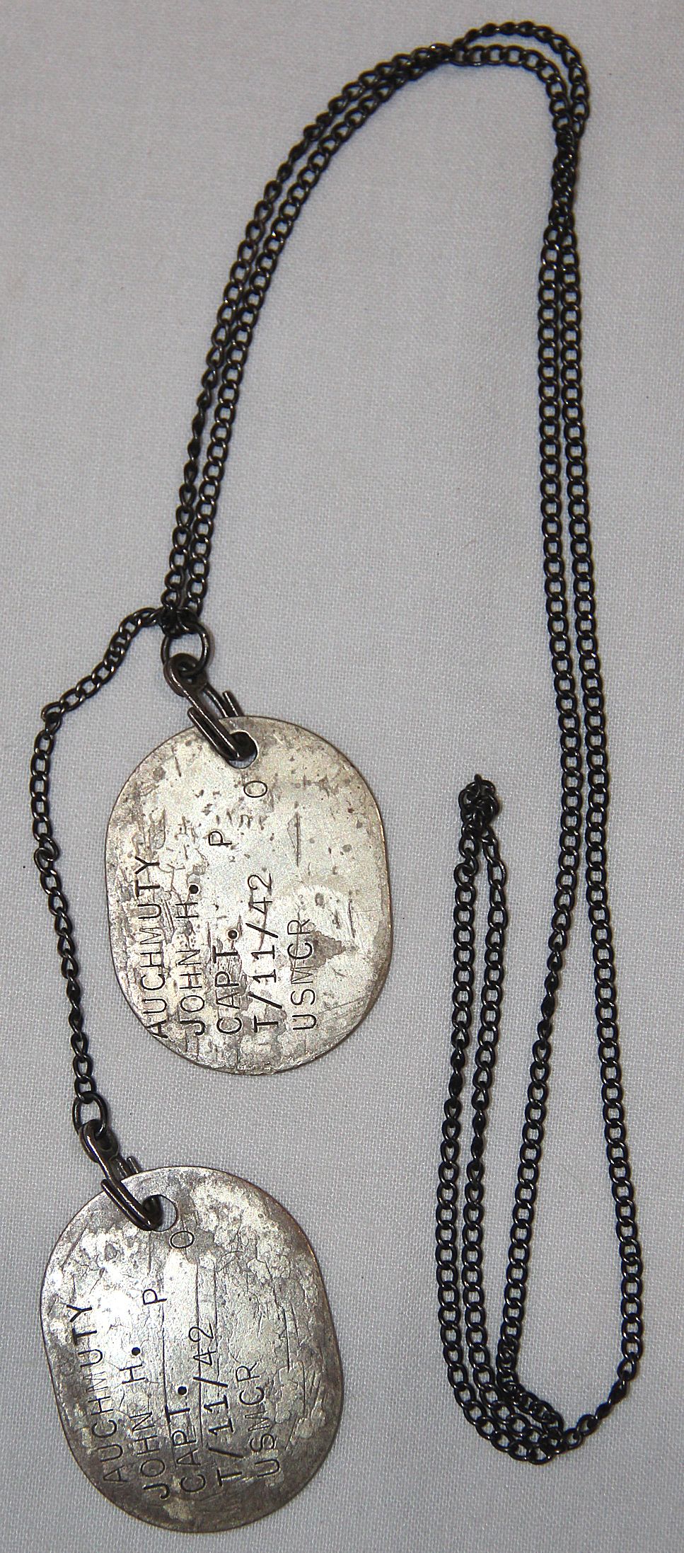 H303. WWII USMC CAPTAINS DOG TAGS ON STERLING CHAIN - B & B Militaria