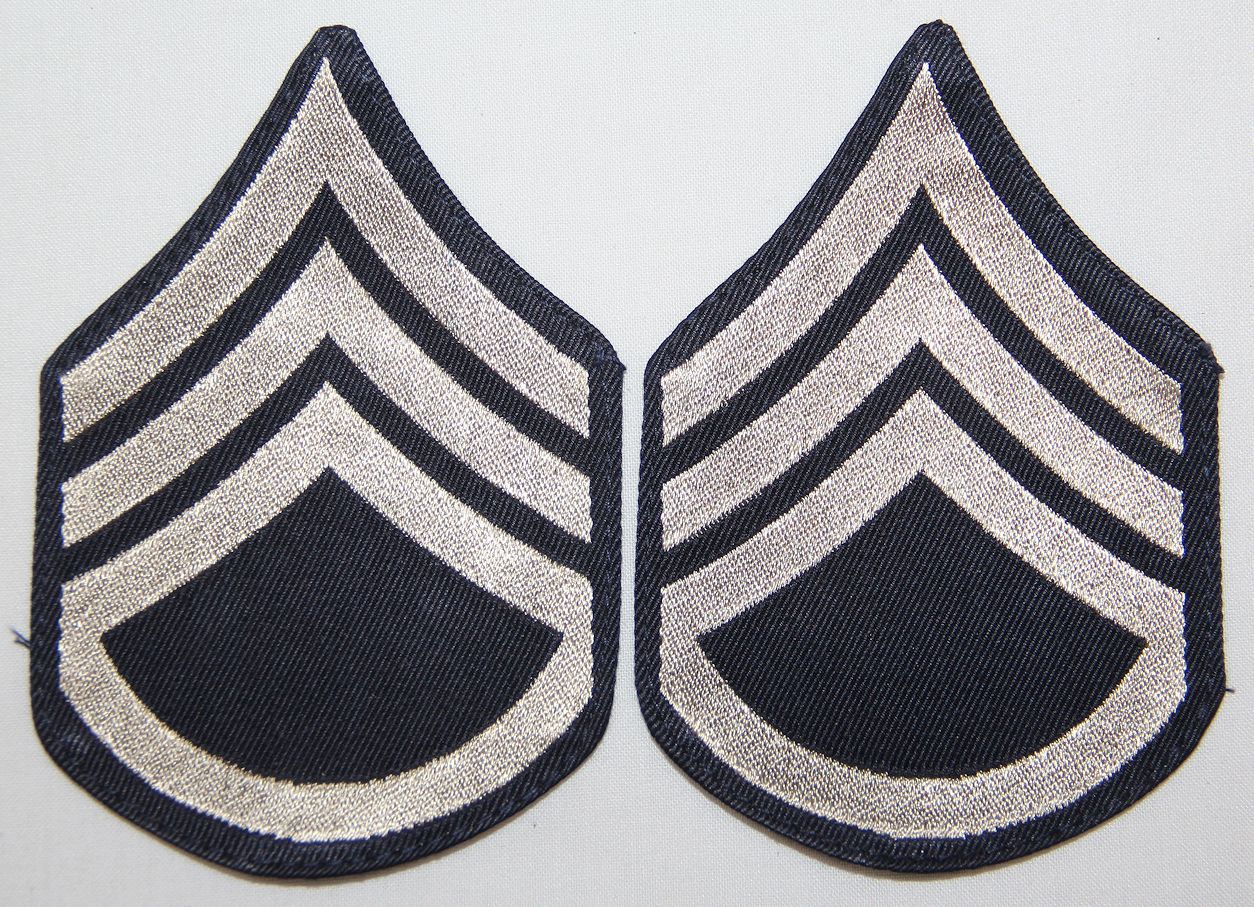 G327. WWII MACHINE WOVEN STAFF SERGEANT CHEVRONS - B & B Militaria