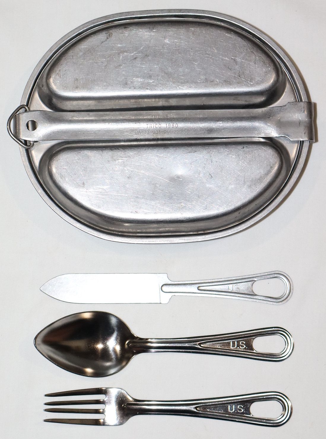 T594. VIETNAM 1960 DATED MESS KIT WITH KNIFE FORK AND SPOON - B & B ...